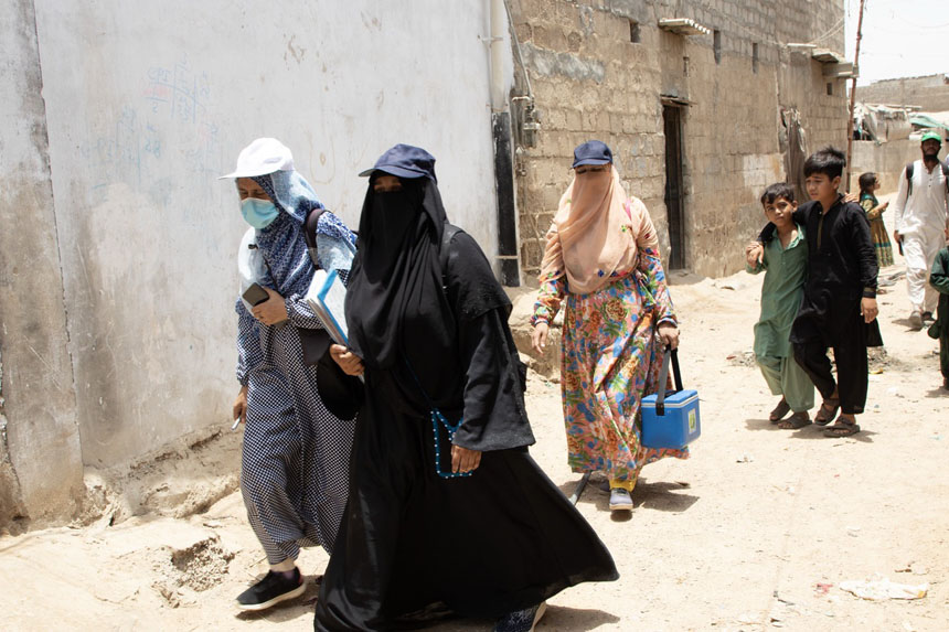 The health workers fighting polio in Pakistan, one house at a time