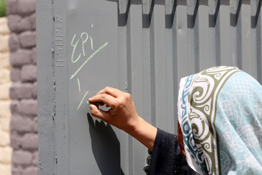 The health workers fighting polio in Pakistan, one house at a time